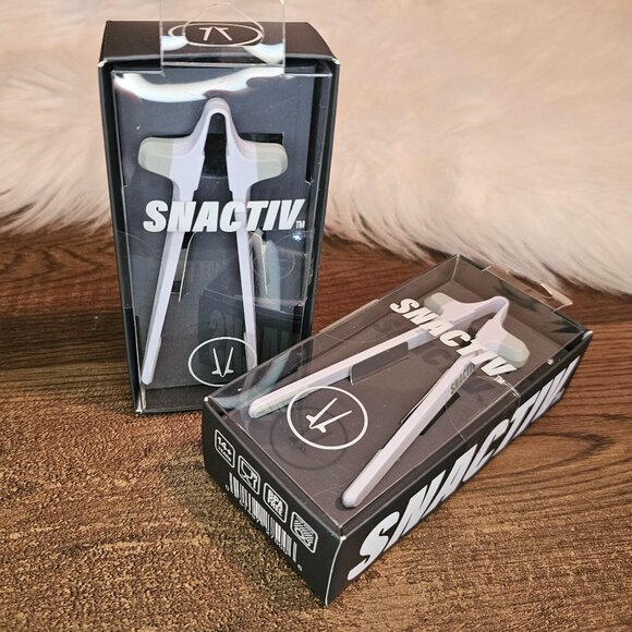 SNACTIV | Kitchen | Nwt 2 Pc Set Snactiv Snacking Tool Gamers ...